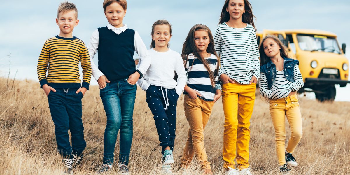 Tendências de moda infantil para o verão 2023 - Pensar Positivo